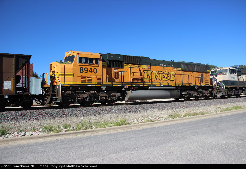 BNSF 8940 - DPU #1